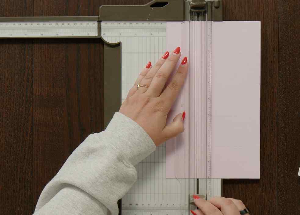 Comment fabriquer des boîtes en papier | Des emballages cadeaux faciles ...
